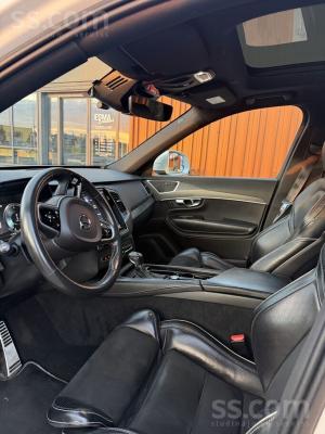 Balts Volvo XC90 2018 Rīga, ar dzinēja tilpumu 2.00 L un nobraukumu 196 tūkst. km par 23800 €, foto 6 vietnē AUTOMOTO.COM.LV