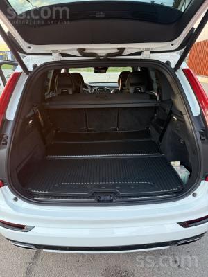 Balts Volvo XC90 2018 Rīga, ar dzinēja tilpumu 2.00 L un nobraukumu 196 tūkst. km par 23800 €, foto 19 vietnē AUTOMOTO.COM.LV