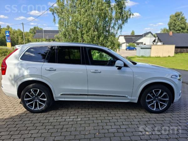 White Volvo XC90 2018 in Riga, with an engine capacity of 2.00 L and mileage of 158 thousand km for 26000 €, photo 6 on AUTOMOTO.COM.LV