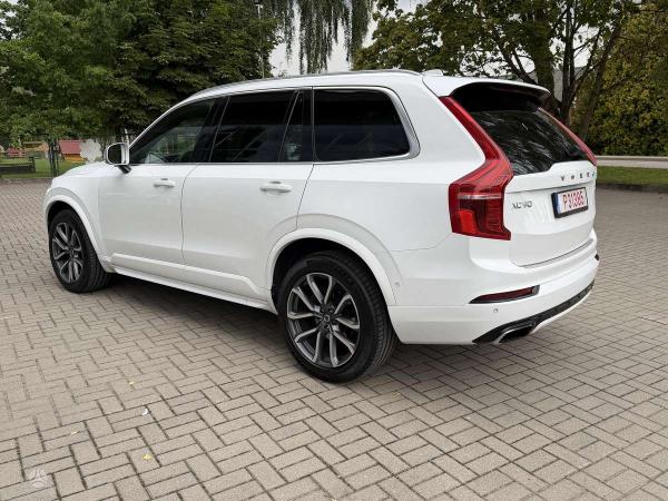 White Volvo XC90 2018 in Sakiai, with an engine capacity of 1.97 L and mileage of 240 thousand km for 18500 €, photo 5 on AUTOMOTO.COM.LV