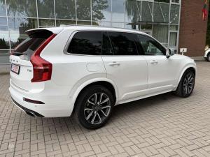 White Volvo XC90 2018 in Sakiai, with an engine capacity of 1.97 L and mileage of 240 thousand km for 18500 €, photo 9 on AUTOMOTO.COM.LV