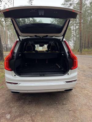 White Volvo XC90 2019 in Vilnius, with an engine capacity of 1.97 L and mileage of 105 thousand km for 28900 €, photo 24 on AUTOMOTO.COM.LV