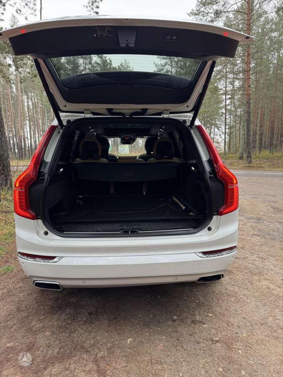 White Volvo XC90 2019 in Vilnius, with an engine capacity of 1.97 L and mileage of 105 thousand km for 28900 €, photo 24 on AUTOMOTO.COM.LV