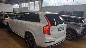 White Volvo XC90 2019 in Panevezys, with an engine capacity of 1.97 L and mileage of 208 thousand km for 22000 €, photo 2 on AUTOMOTO.COM.LV