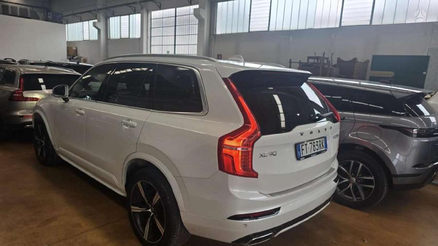 White Volvo XC90 2019 in Panevezys, with an engine capacity of 1.97 L and mileage of 208 thousand km for 22000 €, photo 2 on AUTOMOTO.COM.LV