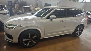 White Volvo XC90 2019 in Panevezys, with an engine capacity of 1.97 L and mileage of 208 thousand km for 22000 €, photo 3 on AUTOMOTO.COM.LV