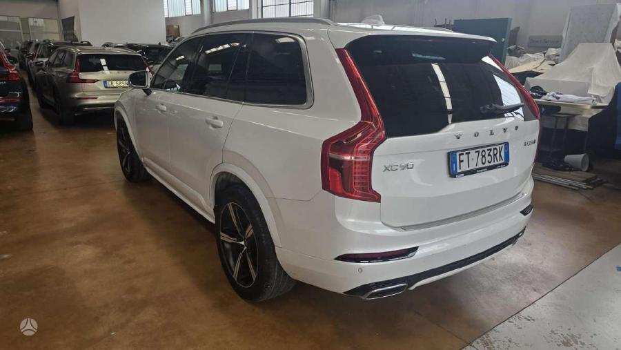 White Volvo XC90 2019 in Panevezys, with an engine capacity of 1.97 L and mileage of 208 thousand km for 22000 €, photo 9 on AUTOMOTO.COM.LV