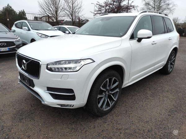 White Volvo XC90 2019 in Panevezys, with an engine capacity of 1.97 L and mileage of 329 thousand km for 16999 €, photo 2 on AUTOMOTO.COM.LV