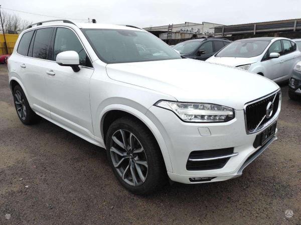 White Volvo XC90 2019 in Panevezys, with an engine capacity of 1.97 L and mileage of 329 thousand km for 16999 €, photo 6 on AUTOMOTO.COM.LV