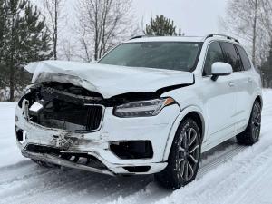 White Volvo XC90 2019 in Ukmerge, with an engine capacity of 1.97 L and mileage of 124 thousand km for 9300 €, photo 2 on AUTOMOTO.COM.LV