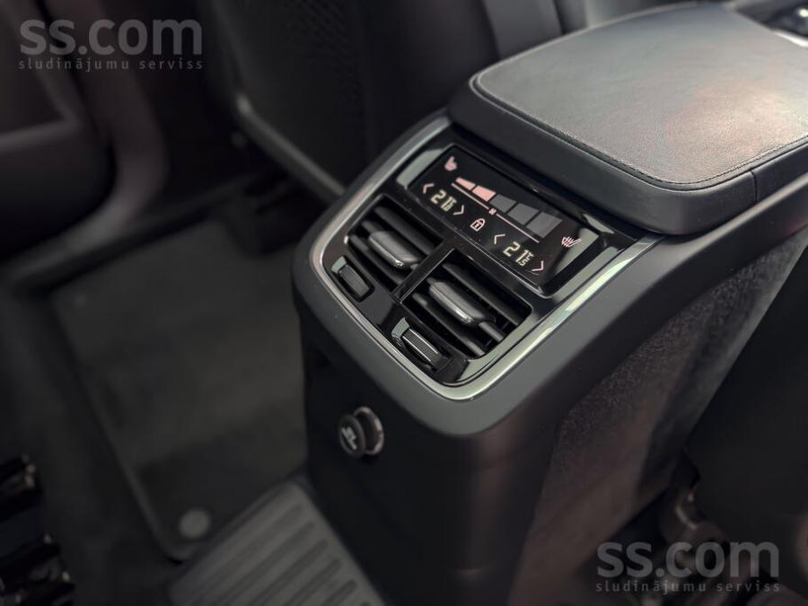 Balts Volvo XC90 2019 Jelgava, ar dzinēja tilpumu 2.00 L un nobraukumu 127 tūkst. km par 36995 €, foto 12 vietnē AUTOMOTO.COM.LV