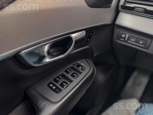 Balts Volvo XC90 2019 Jelgava, ar dzinēja tilpumu 2.00 L un nobraukumu 127 tūkst. km par 36995 €, foto 21 vietnē AUTOMOTO.COM.LV