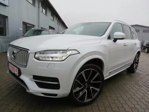 Balts Volvo XC90 2019 Rīga, ar dzinēja tilpumu 2.00 L un nobraukumu 260 tūkst. km par 20900 €, foto 1 vietnē AUTOMOTO.COM.LV