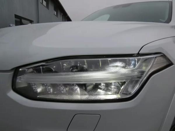 Balts Volvo XC90 2019 Rīga, ar dzinēja tilpumu 2.00 L un nobraukumu 260 tūkst. km par 20900 €, foto 2 vietnē AUTOMOTO.COM.LV