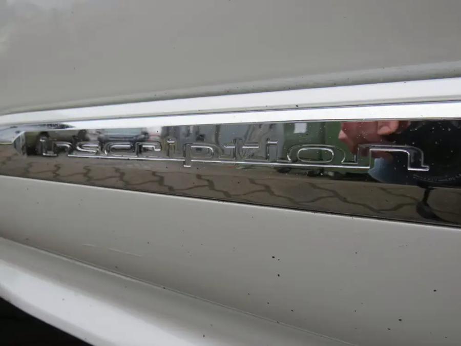 White Volvo XC90 2019 in Riga, with an engine capacity of 2.00 L and mileage of 260 thousand km for 20900 €, photo 17 on AUTOMOTO.COM.LV
