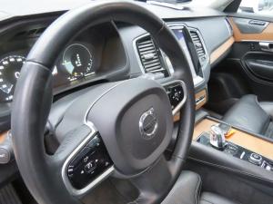 White Volvo XC90 2019 in Riga, with an engine capacity of 2.00 L and mileage of 260 thousand km for 20900 €, photo 32 on AUTOMOTO.COM.LV