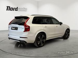 White Volvo XC90 2019 in Tallinn, with an engine capacity of 2.00 L and mileage of 223 thousand km for 29900 €, photo 3 on AUTOMOTO.COM.LV