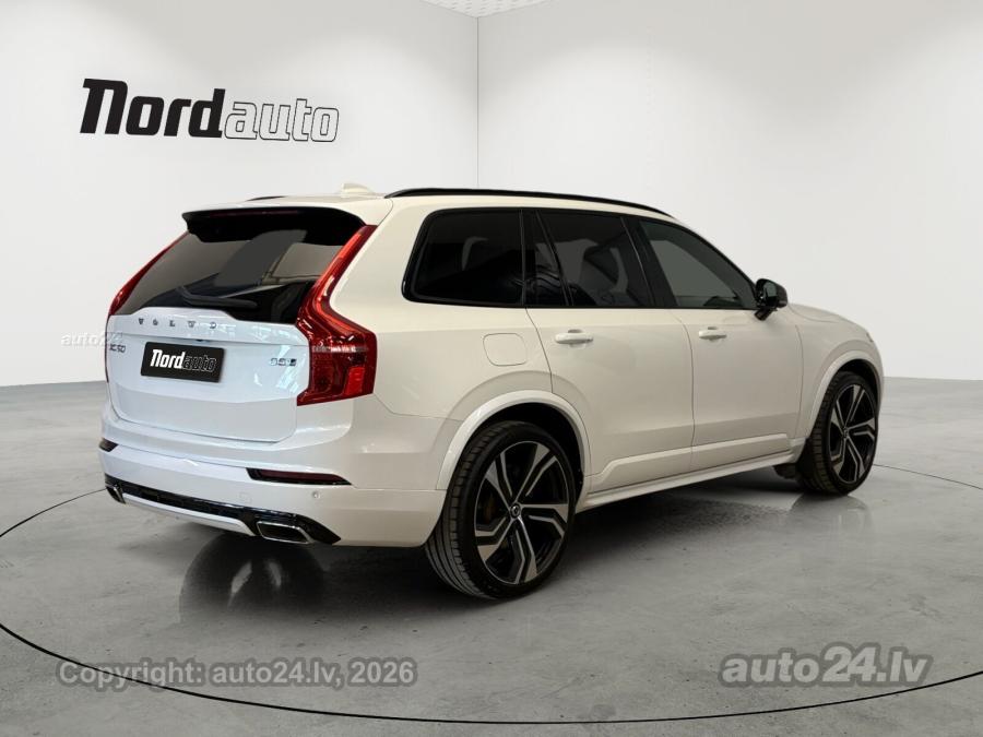 White Volvo XC90 2019 in Tallinn, with an engine capacity of 2.00 L and mileage of 223 thousand km for 29900 €, photo 3 on AUTOMOTO.COM.LV