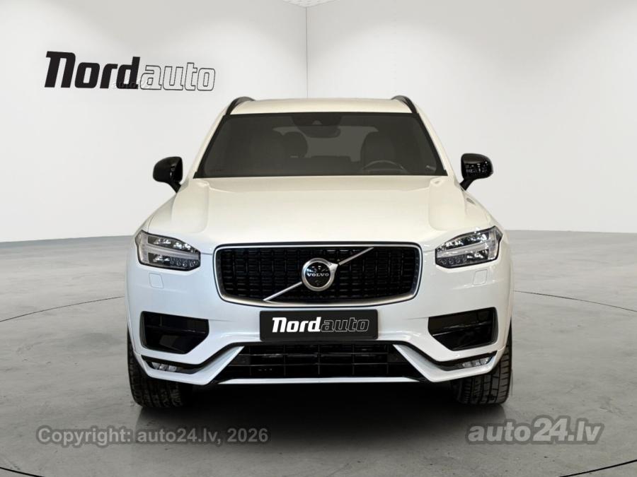 White Volvo XC90 2019 in Tallinn, with an engine capacity of 2.00 L and mileage of 223 thousand km for 29900 €, photo 4 on AUTOMOTO.COM.LV