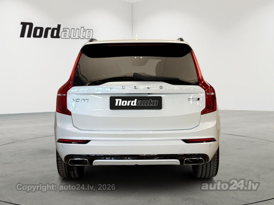 White Volvo XC90 2019 in Tallinn, with an engine capacity of 2.00 L and mileage of 223 thousand km for 29900 €, photo 5 on AUTOMOTO.COM.LV