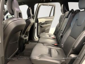 White Volvo XC90 2019 in Tallinn, with an engine capacity of 2.00 L and mileage of 223 thousand km for 29900 €, photo 7 on AUTOMOTO.COM.LV