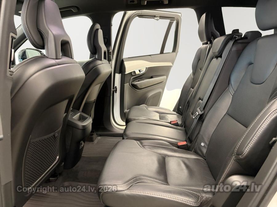 White Volvo XC90 2019 in Tallinn, with an engine capacity of 2.00 L and mileage of 223 thousand km for 29900 €, photo 7 on AUTOMOTO.COM.LV