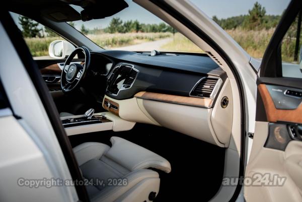 Balts Volvo XC90 2019 Tallina, ar dzinēja tilpumu 2.00 L un nobraukumu 120 tūkst. km par 44500 €, foto 10 vietnē AUTOMOTO.COM.LV