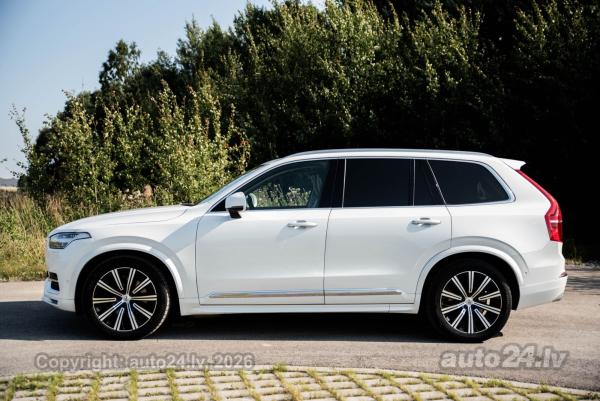 Balts Volvo XC90 2019 Tallina, ar dzinēja tilpumu 2.00 L un nobraukumu 120 tūkst. km par 44500 €, foto 3 vietnē AUTOMOTO.COM.LV