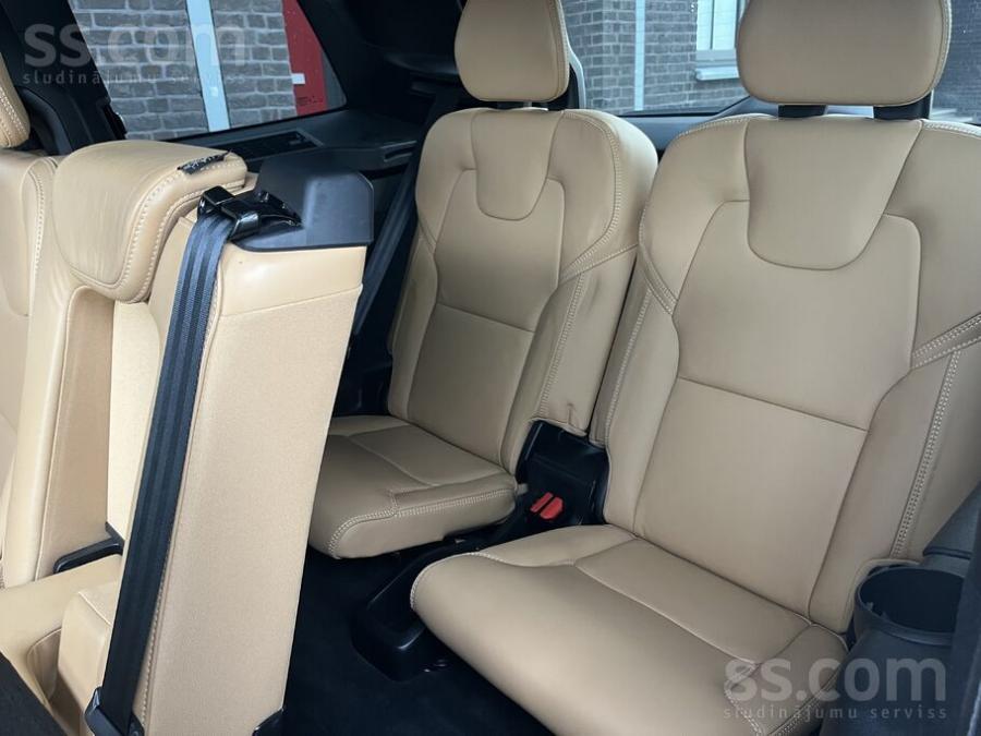 Balts Volvo XC90 2019 Rīga, ar dzinēja tilpumu 2.00 L un nobraukumu 168 tūkst. km par 29950 €, foto 19 vietnē AUTOMOTO.COM.LV