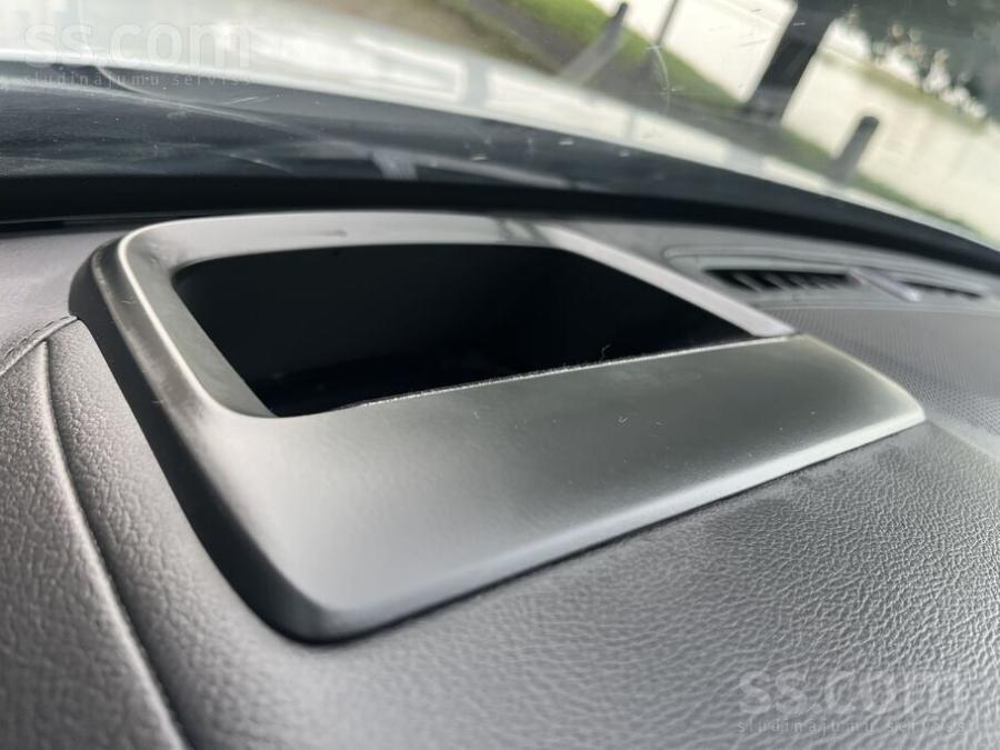 Balts Volvo XC90 2019 Rīga, ar dzinēja tilpumu 2.00 L un nobraukumu 168 tūkst. km par 29950 €, foto 23 vietnē AUTOMOTO.COM.LV