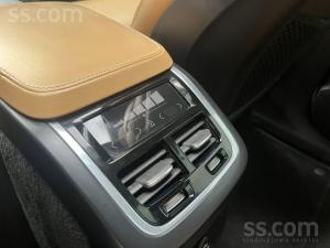 Balts Volvo XC90 2019 Rīga, ar dzinēja tilpumu 2.00 L un nobraukumu 168 tūkst. km par 29950 €, foto 25 vietnē AUTOMOTO.COM.LV