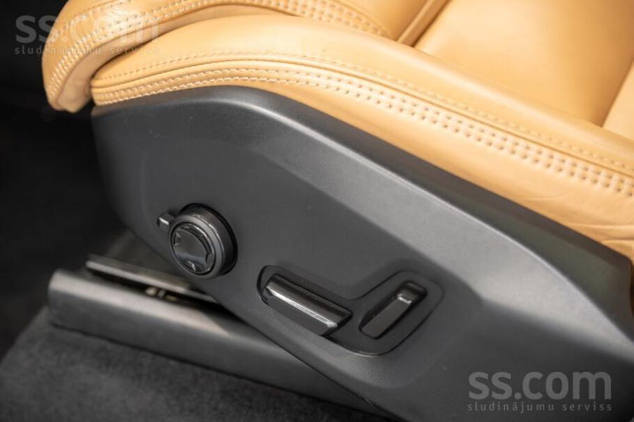 Balts Volvo XC90 2019 Rīga, ar dzinēja tilpumu 2.00 L un nobraukumu 170 tūkst. km par 32900 €, foto 20 vietnē AUTOMOTO.COM.LV