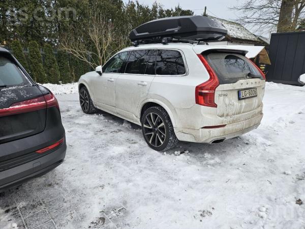 White Volvo XC90 2020 in Jurmala, with an engine capacity of 2.00 L and mileage of 185 thousand km for 30999 €, photo 4 on AUTOMOTO.COM.LV