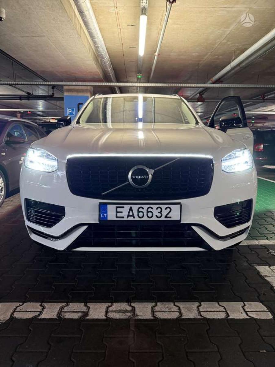 Balts Volvo XC90 2020 Viļņa, ar dzinēja tilpumu 1.97 L un nobraukumu 147 tūkst. km par 32500 €, foto 1 vietnē AUTOMOTO.COM.LV
