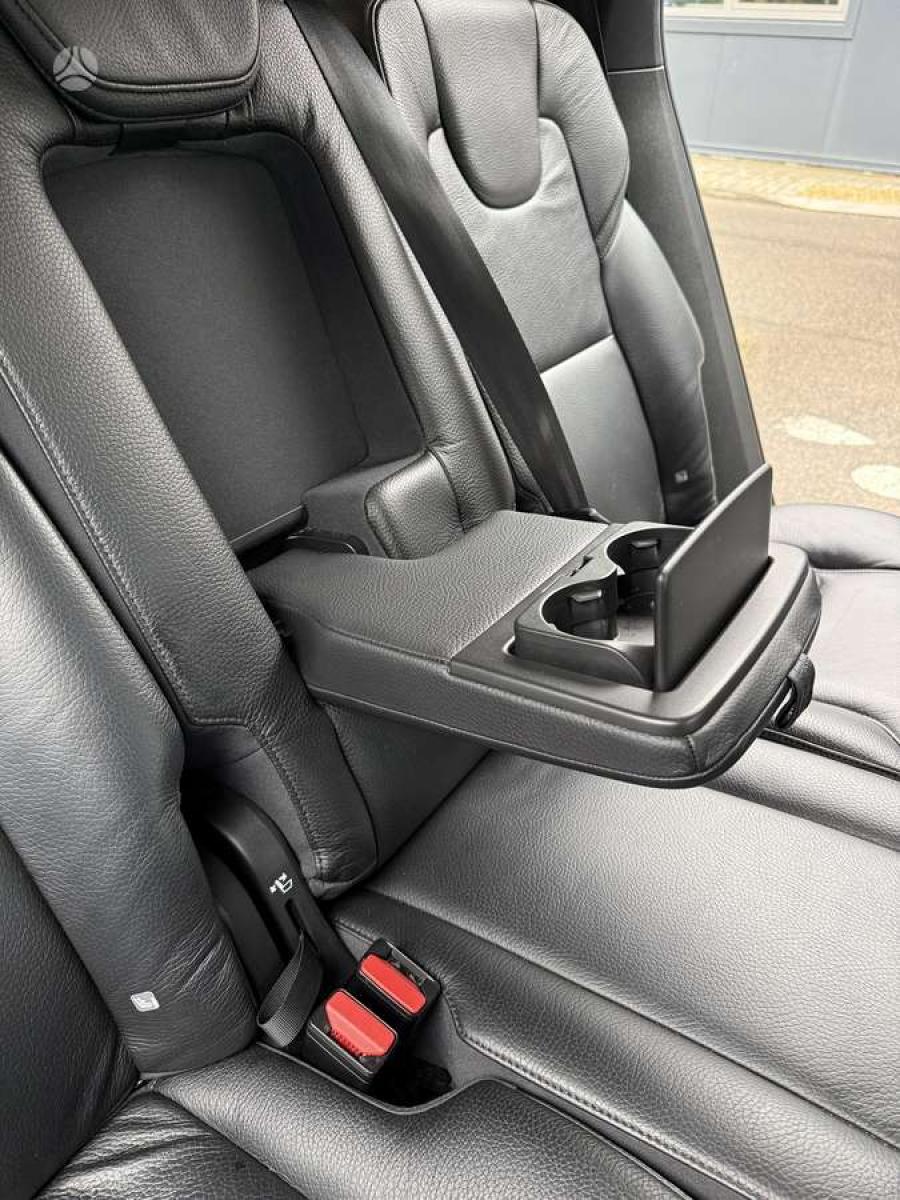 Balts Volvo XC90 2020 Viļņa, ar dzinēja tilpumu 1.97 L un nobraukumu 147 tūkst. km par 32500 €, foto 18 vietnē AUTOMOTO.COM.LV