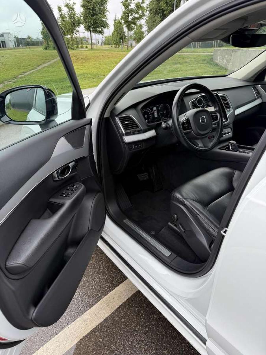 Balts Volvo XC90 2020 Viļņa, ar dzinēja tilpumu 1.97 L un nobraukumu 147 tūkst. km par 32500 €, foto 31 vietnē AUTOMOTO.COM.LV