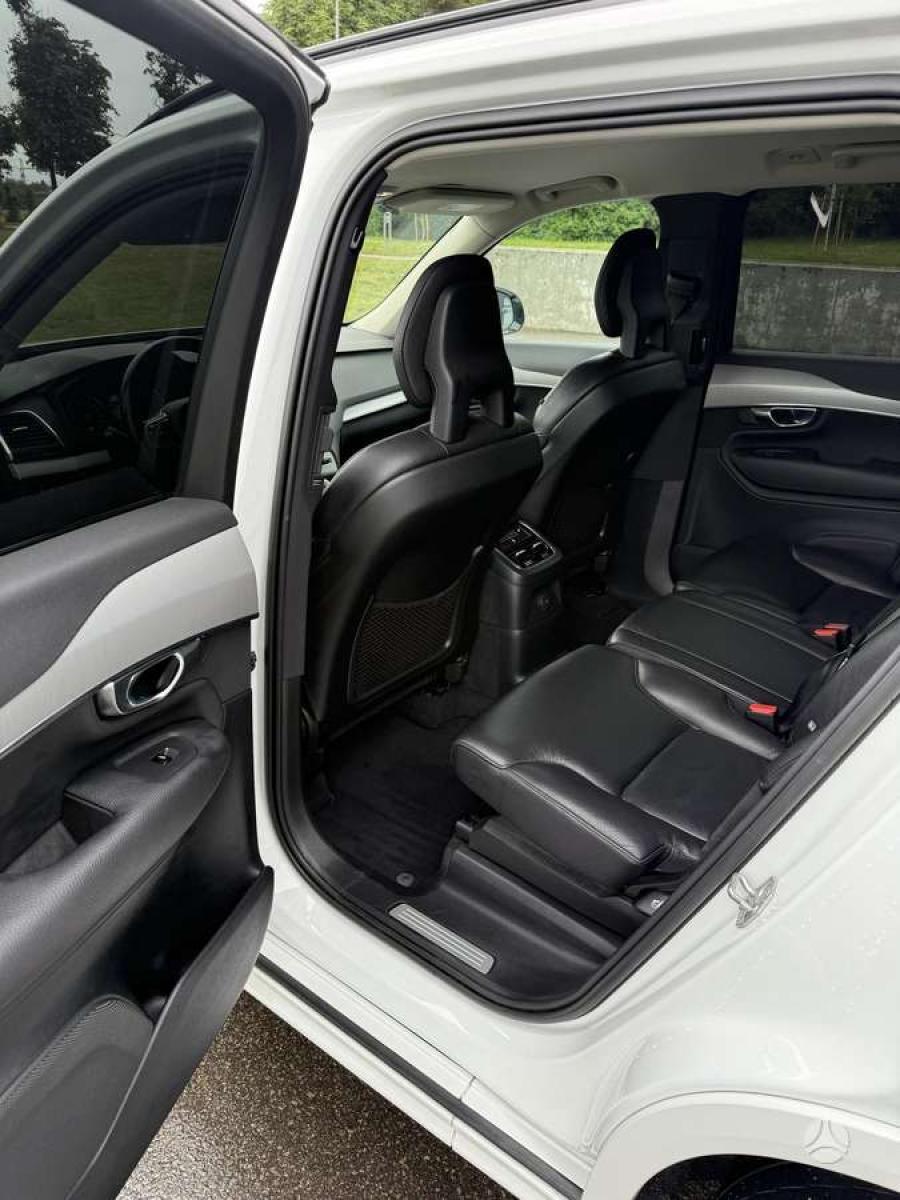 Balts Volvo XC90 2020 Viļņa, ar dzinēja tilpumu 1.97 L un nobraukumu 147 tūkst. km par 32500 €, foto 36 vietnē AUTOMOTO.COM.LV