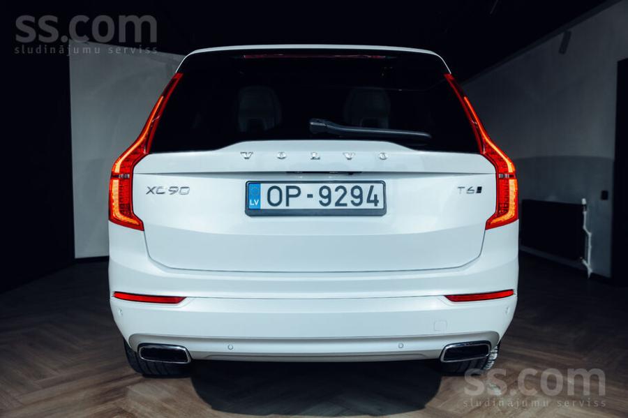 White Volvo XC90 2020 in Riga, with an engine capacity of 2.00 L and mileage of 193 thousand km for 28599 €, photo 6 on AUTOMOTO.COM.LV