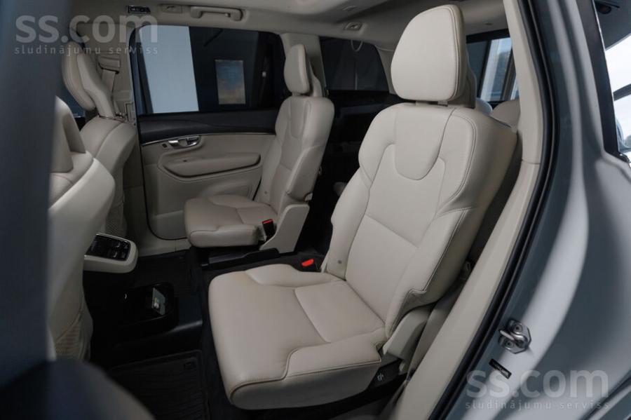 White Volvo XC90 2020 in Riga, with an engine capacity of 2.00 L and mileage of 193 thousand km for 28599 €, photo 18 on AUTOMOTO.COM.LV