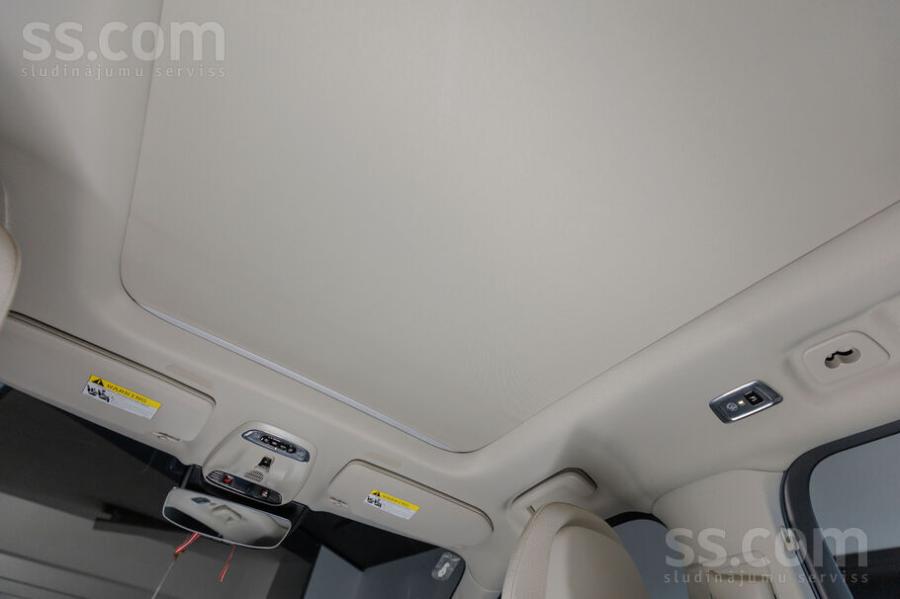 White Volvo XC90 2020 in Riga, with an engine capacity of 2.00 L and mileage of 193 thousand km for 28599 €, photo 22 on AUTOMOTO.COM.LV