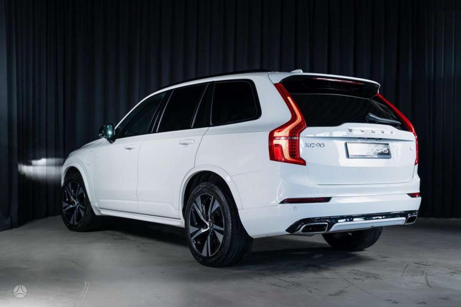 White Volvo XC90 2020 in Vilnius, with an engine capacity of 1.97 L and mileage of 63 thousand km for 36500 €, photo 7 on AUTOMOTO.COM.LV