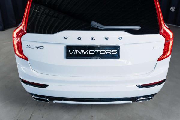 White Volvo XC90 2020 in Vilnius, with an engine capacity of 1.97 L and mileage of 63 thousand km for 36500 €, photo 11 on AUTOMOTO.COM.LV