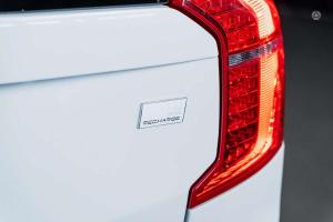 White Volvo XC90 2020 in Vilnius, with an engine capacity of 1.97 L and mileage of 63 thousand km for 36500 €, photo 12 on AUTOMOTO.COM.LV