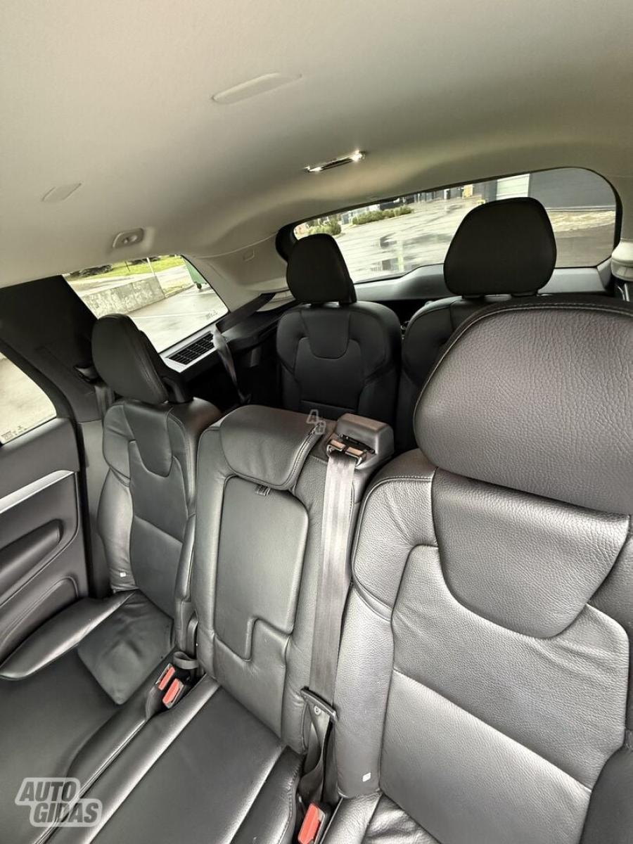 White Volvo XC90 2020 in Vilnius, with an engine capacity of 2.00 L and mileage of 147 thousand km for 29999 €, photo 9 on AUTOMOTO.COM.LV