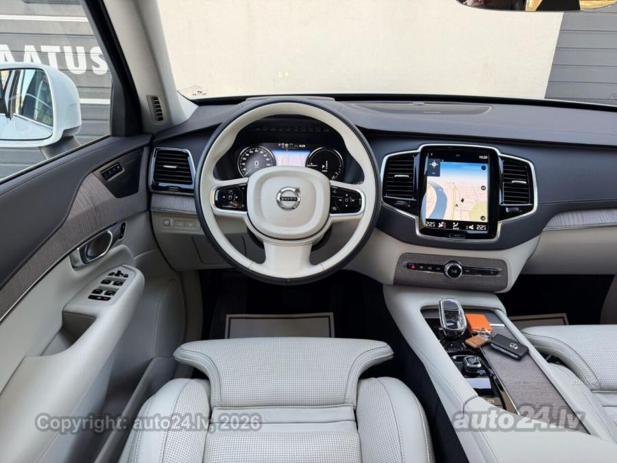 White Volvo XC90 2021 in Parnu, with an engine capacity of 2.00 L and mileage of 77 thousand km for 46990 €, photo 1 on AUTOMOTO.COM.LV