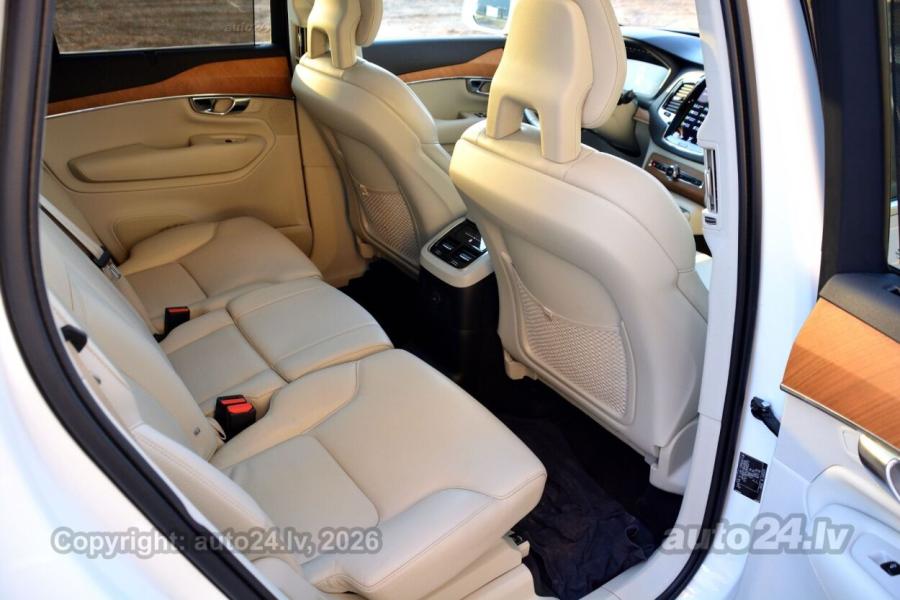 White Volvo XC90 2021 in Tartu, with an engine capacity of 2.00 L and mileage of 100 thousand km for 42900 €, photo 13 on AUTOMOTO.COM.LV