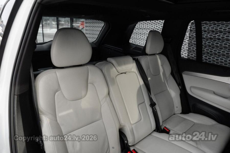 White Volvo XC90 2021 in Riga, with an engine capacity of 2.00 L and mileage of 171 thousand km for 30221 €, photo 25 on AUTOMOTO.COM.LV