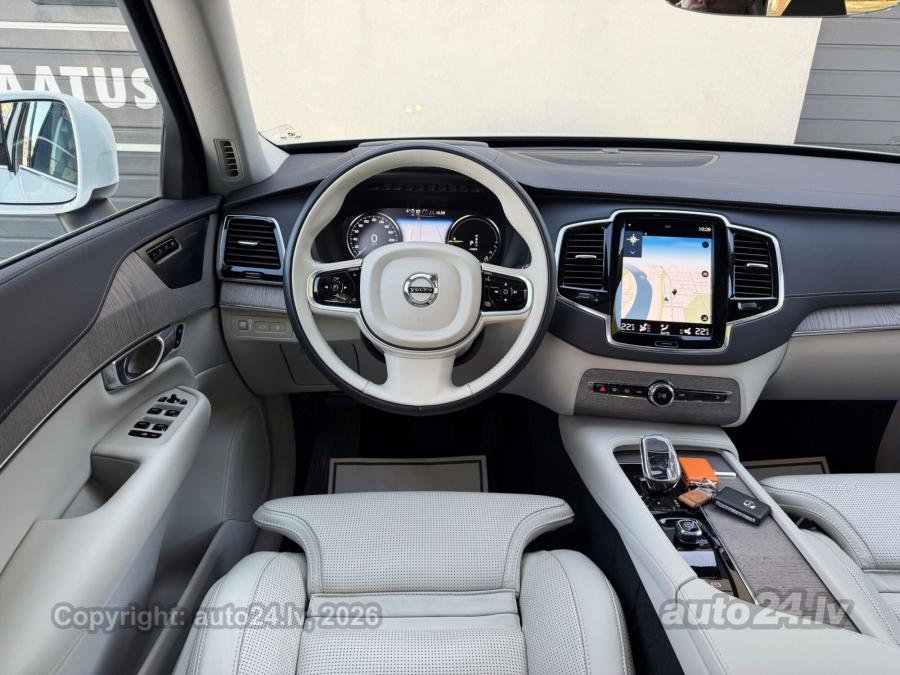 White Volvo XC90 2021 in Parnu, with an engine capacity of 2.00 L and mileage of 77 thousand km for 46990 €, photo 12 on AUTOMOTO.COM.LV
