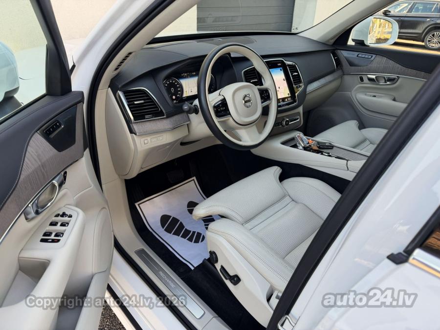 White Volvo XC90 2021 in Parnu, with an engine capacity of 2.00 L and mileage of 77 thousand km for 46990 €, photo 14 on AUTOMOTO.COM.LV