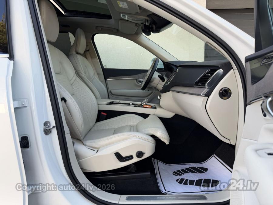 White Volvo XC90 2021 in Parnu, with an engine capacity of 2.00 L and mileage of 77 thousand km for 46990 €, photo 15 on AUTOMOTO.COM.LV